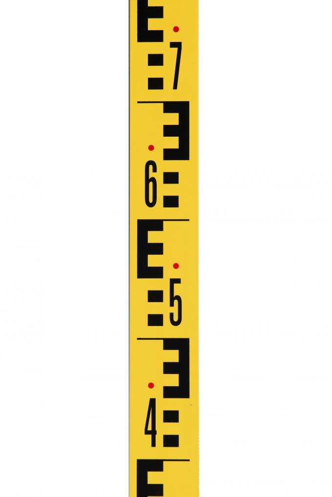 2m Manganese Levelling Surveyors Measuring Rod With Dual Face